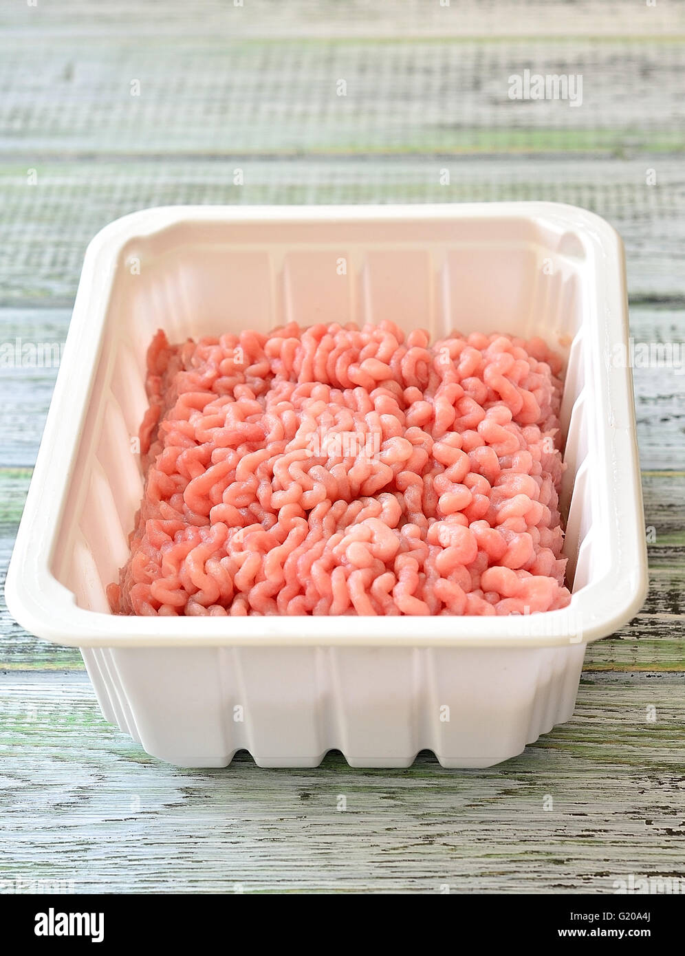 Minced meat from turkey in pan Stock Photo - Alamy