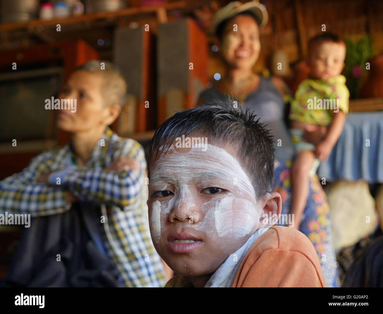 Children slum asia hi-res stock photography and images - Alamy