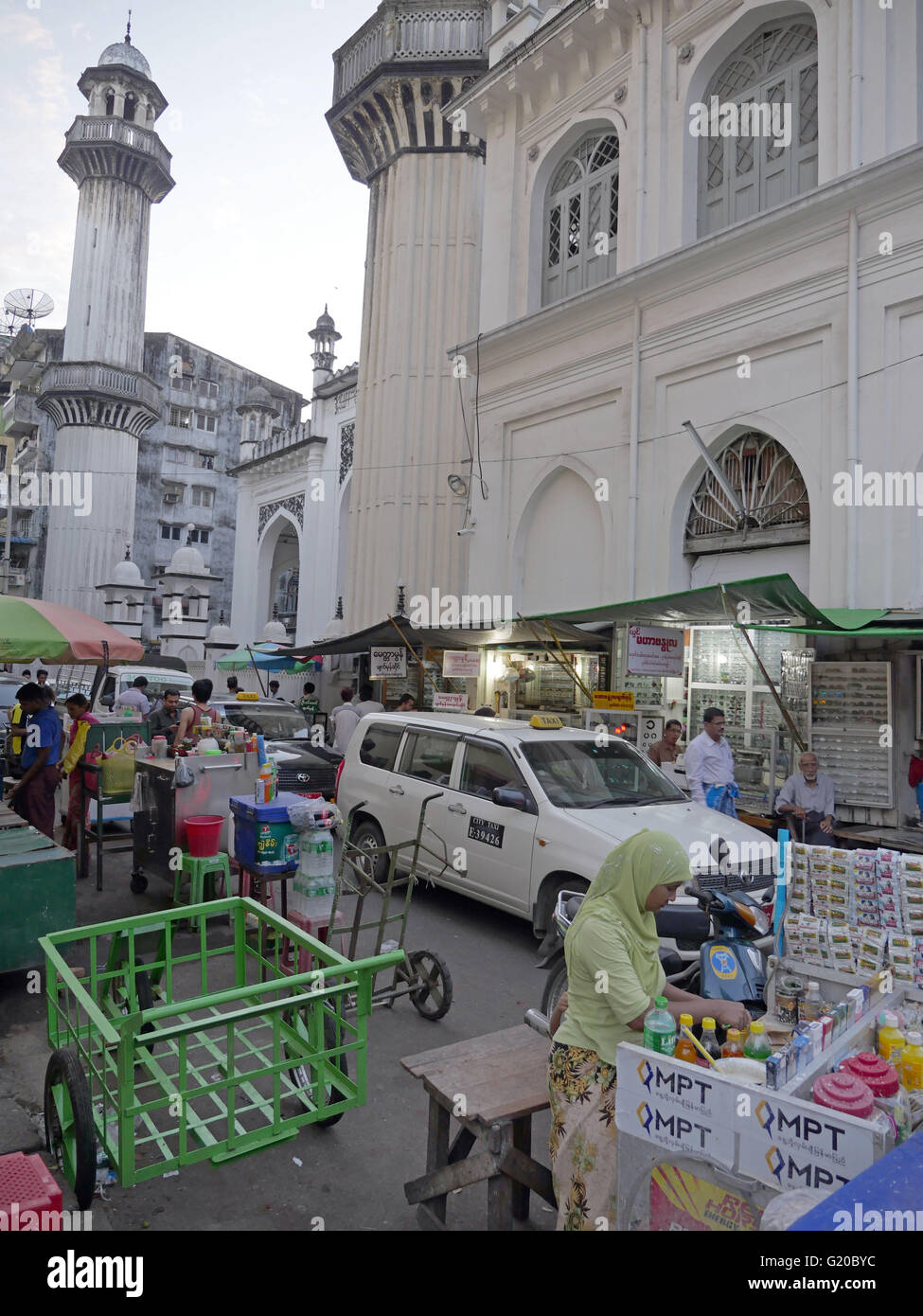 MYANMAR, YANGON, Mahabandoola Road, mosque Stock Photo - Alamy