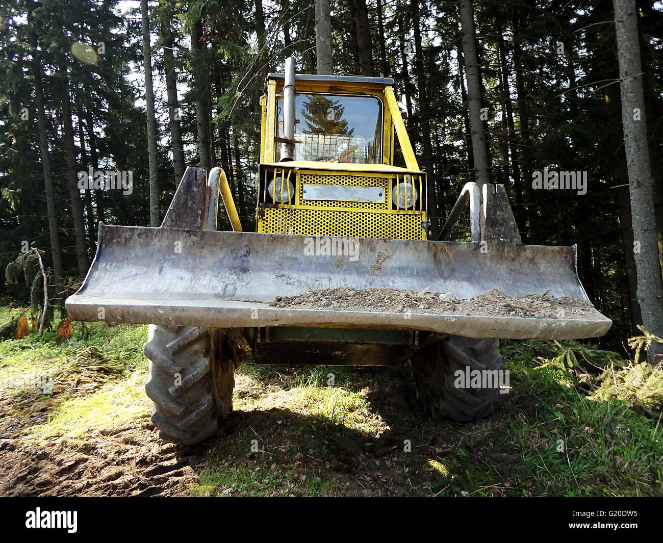 Forestry tractors hi-res stock photography and images - Alamy