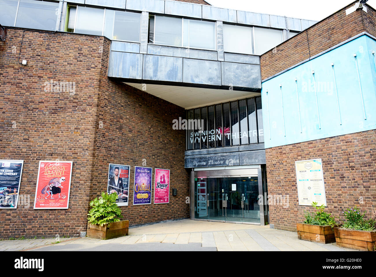 Theatre swindon hi-res stock photography and images - Alamy