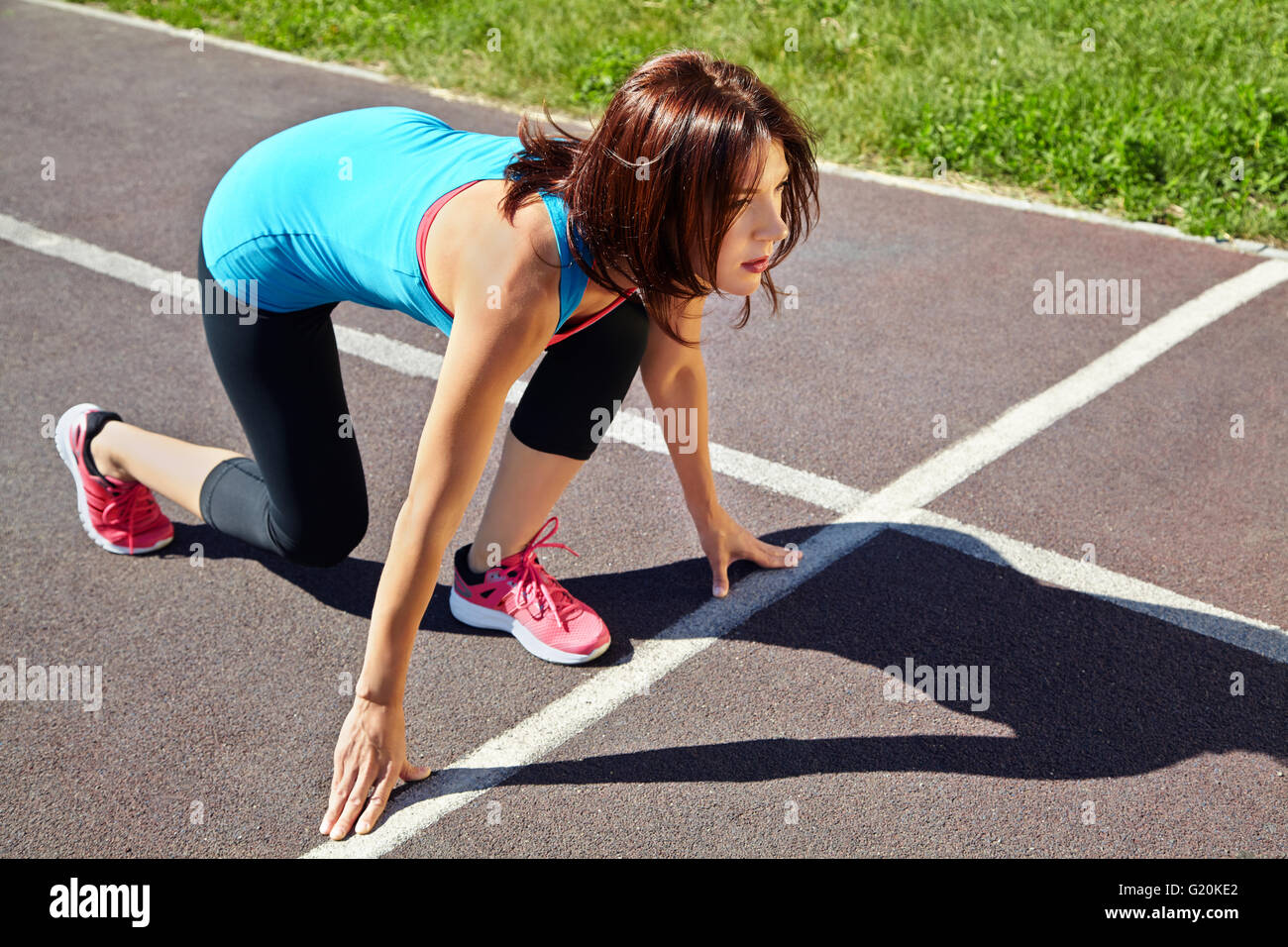 athlete at the starting line Stock Photo - Alamy