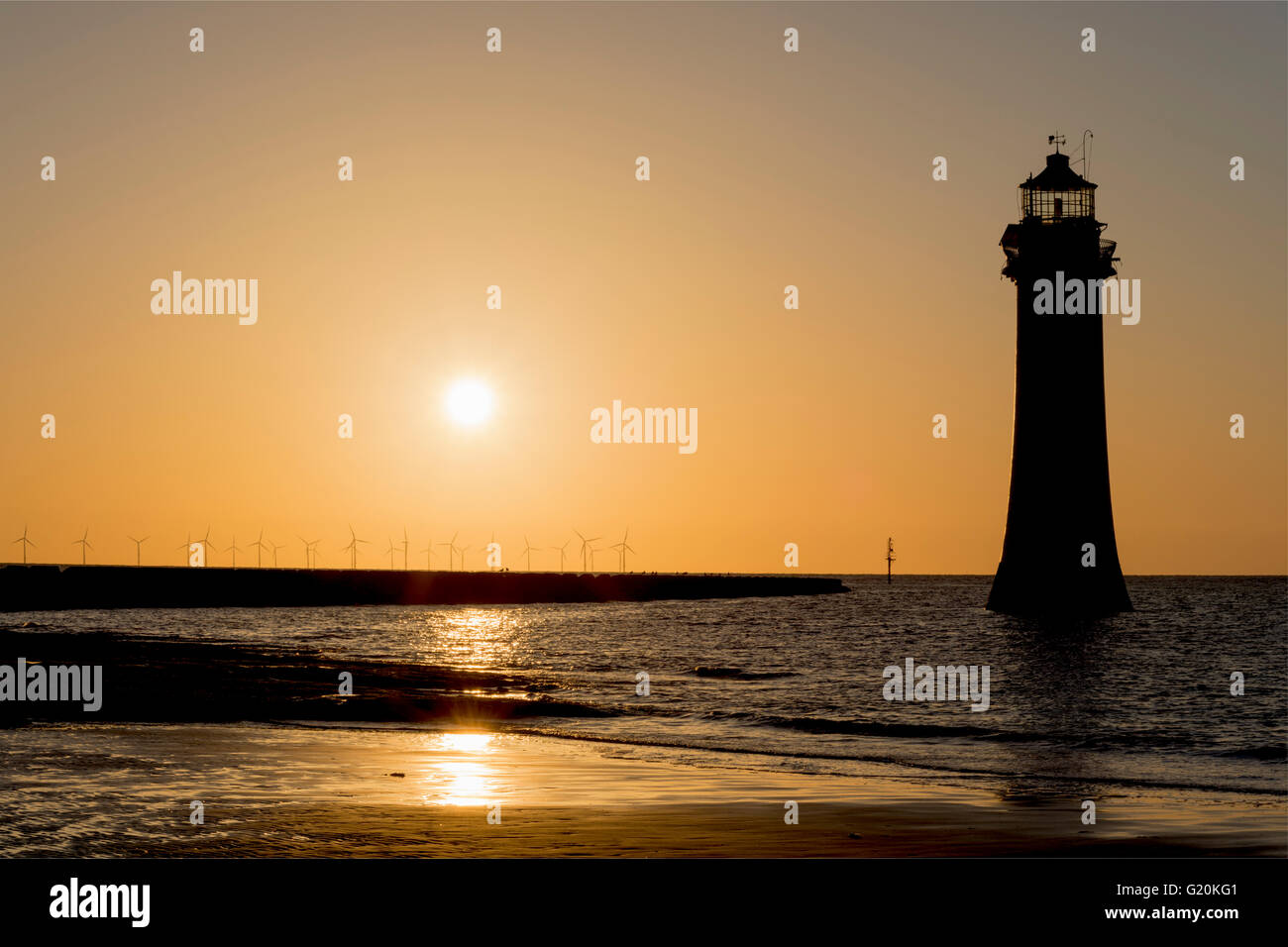 Graduated sunset sea hi-res stock photography and images - Alamy