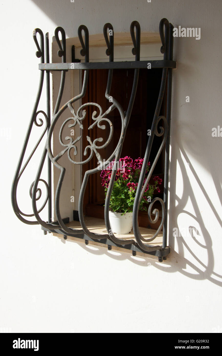 Italian ironwork hi-res stock photography and images - Alamy