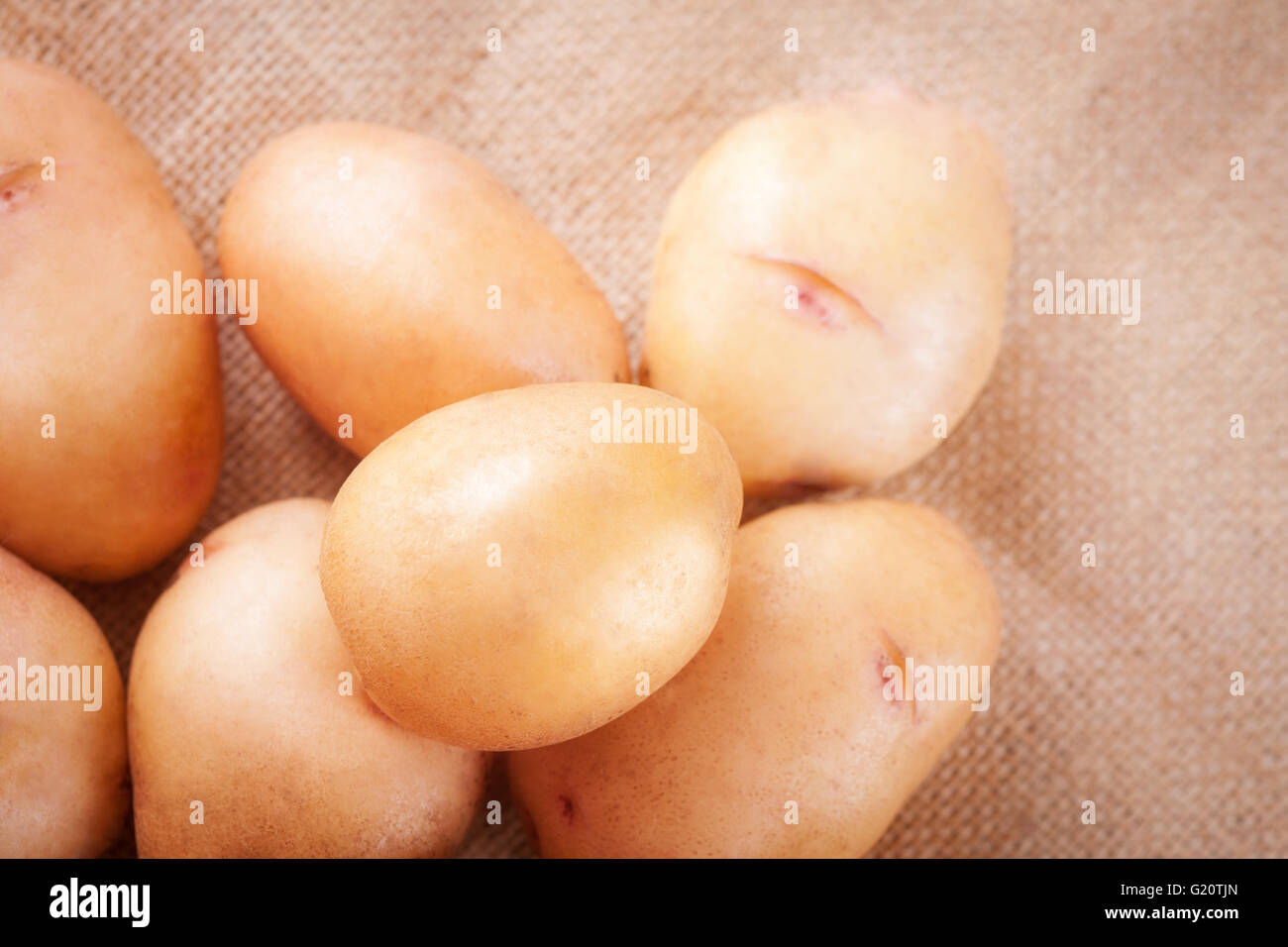 Table potato hi-res stock photography and images - Alamy