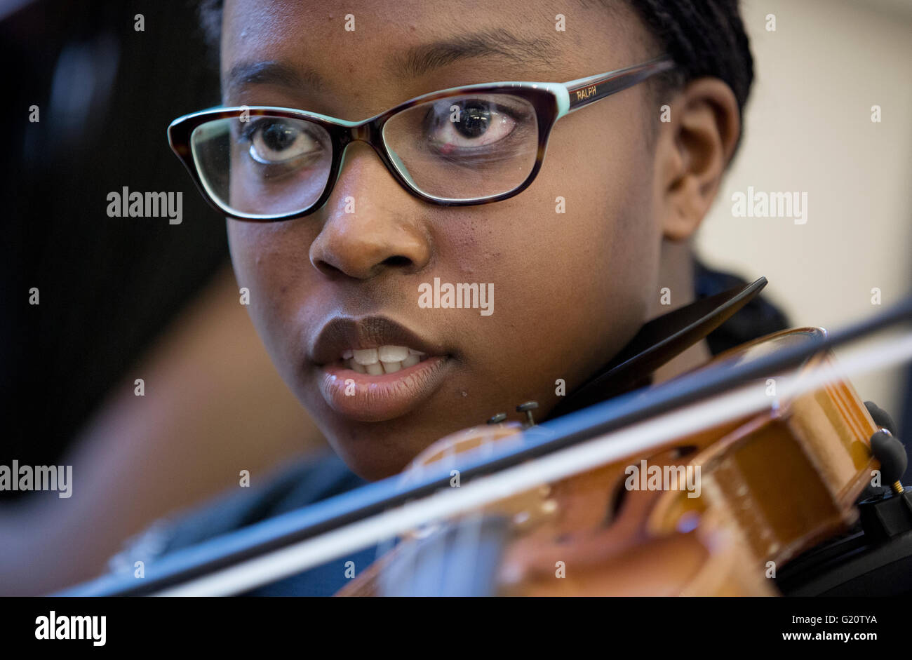 Student high school student hi-res stock photography and images - Alamy