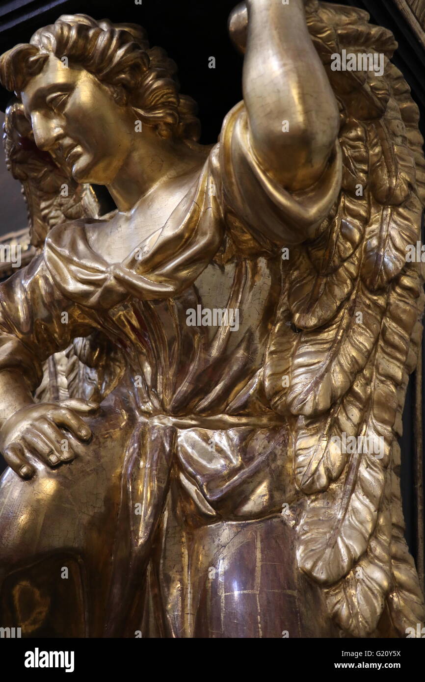 Golden angel statue in prague hi-res stock photography and images - Alamy