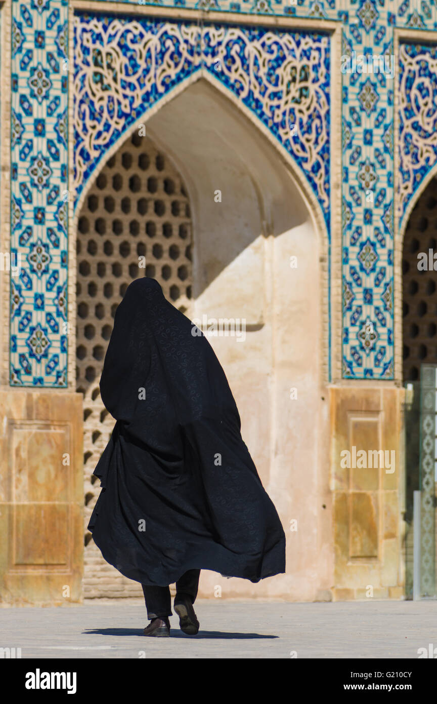 Traditional chador hi-res stock photography and images - Alamy