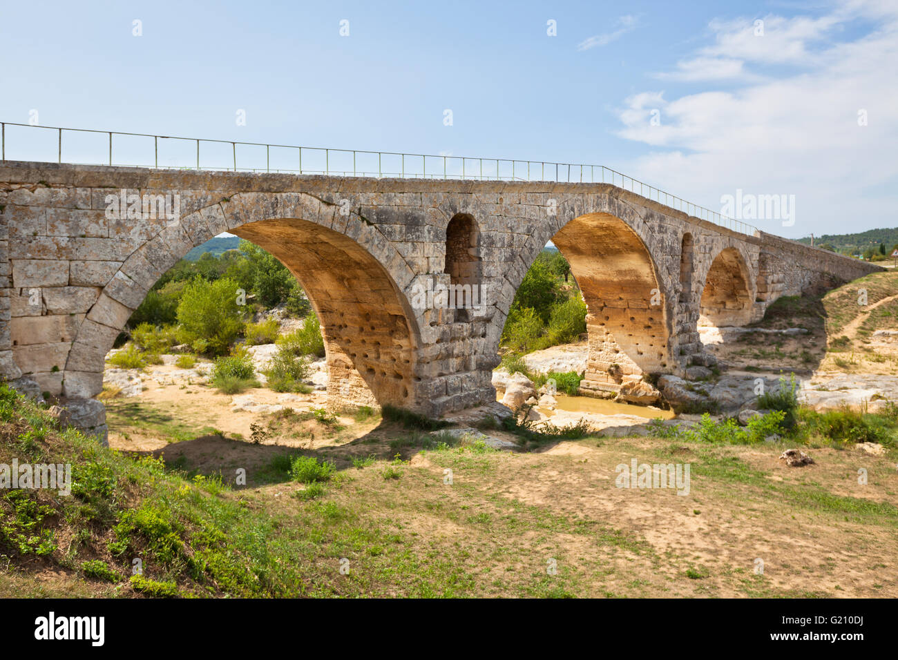 Old roman bridge Julien pont in Provence, France Stock Photo - Alamy
