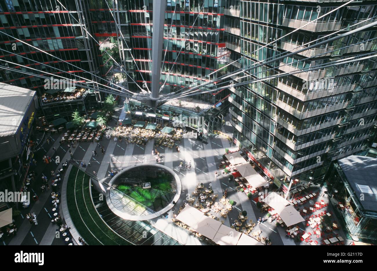 Helmut jahn hi-res stock photography and images - Alamy