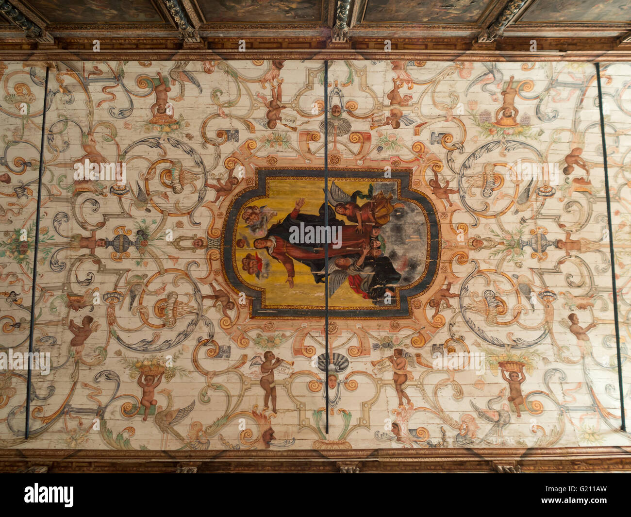Church with painted ceiling hi-res stock photography and images - Alamy