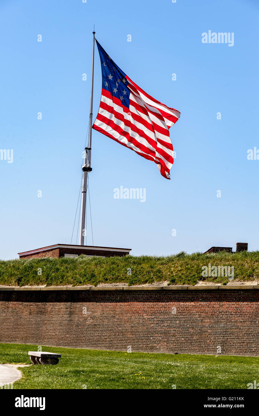 Fort mchenry flag hi-res stock photography and images - Alamy