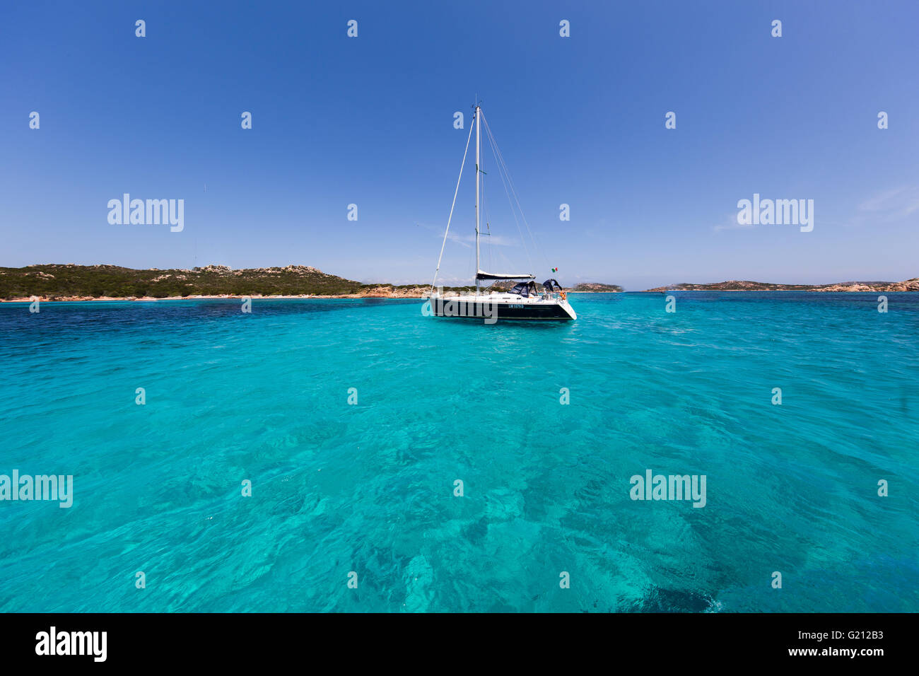 Paradise sailing hi-res stock photography and images - Alamy
