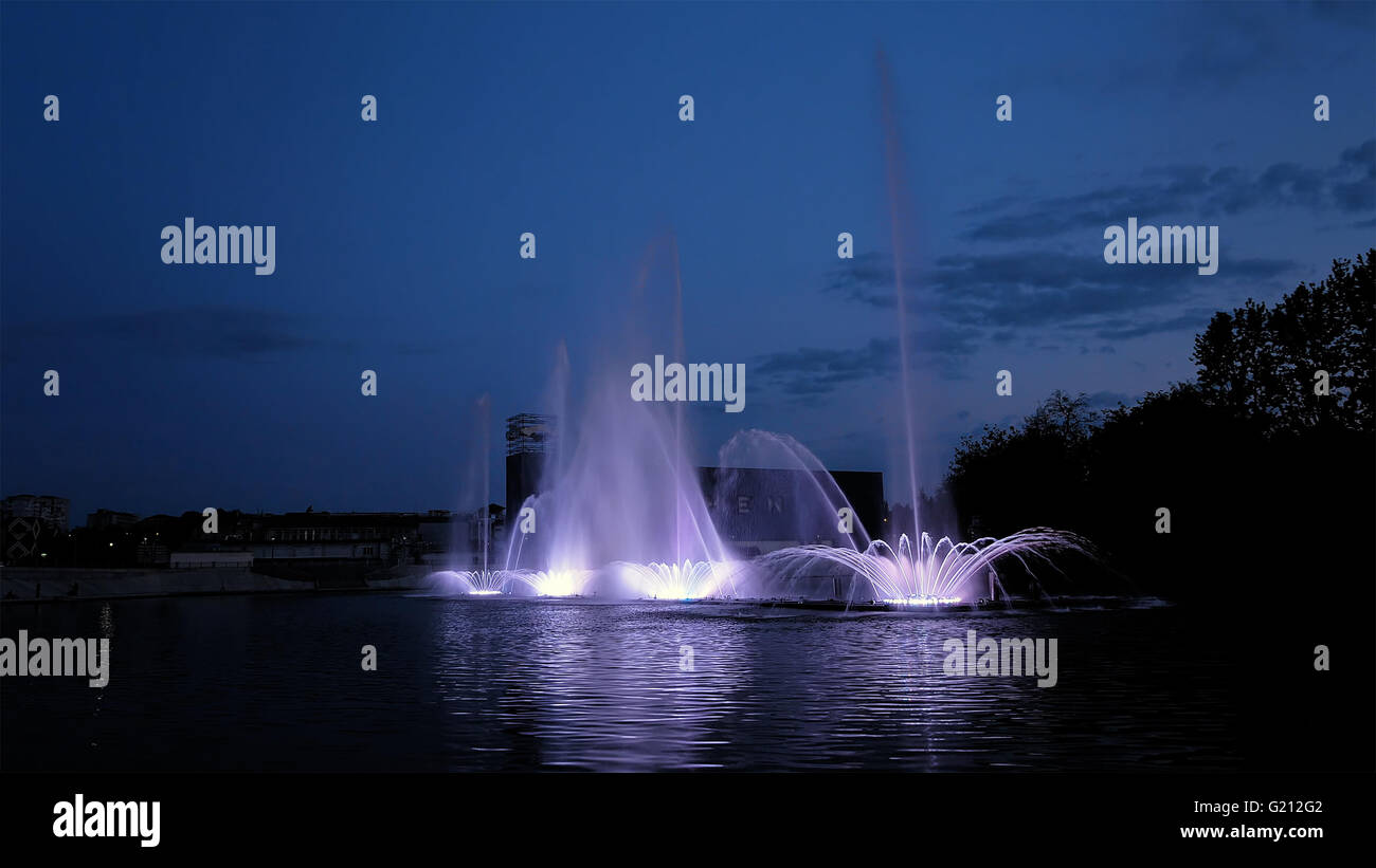Water fountain spurt pond hi-res stock photography and images - Alamy