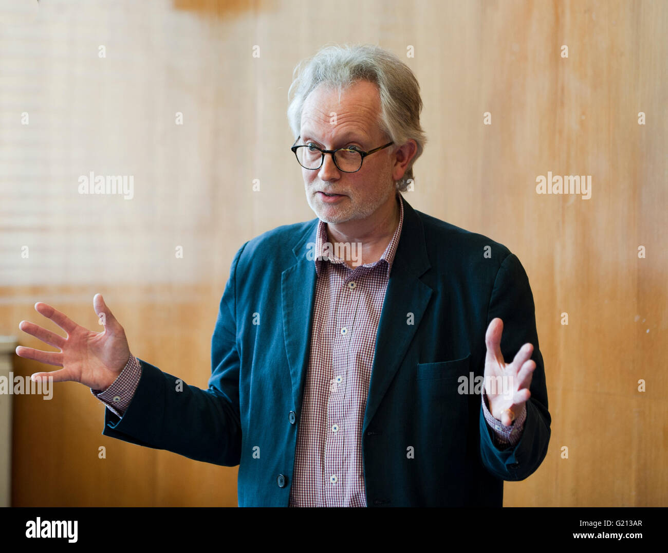 Workmatters hi-res stock photography and images - Alamy