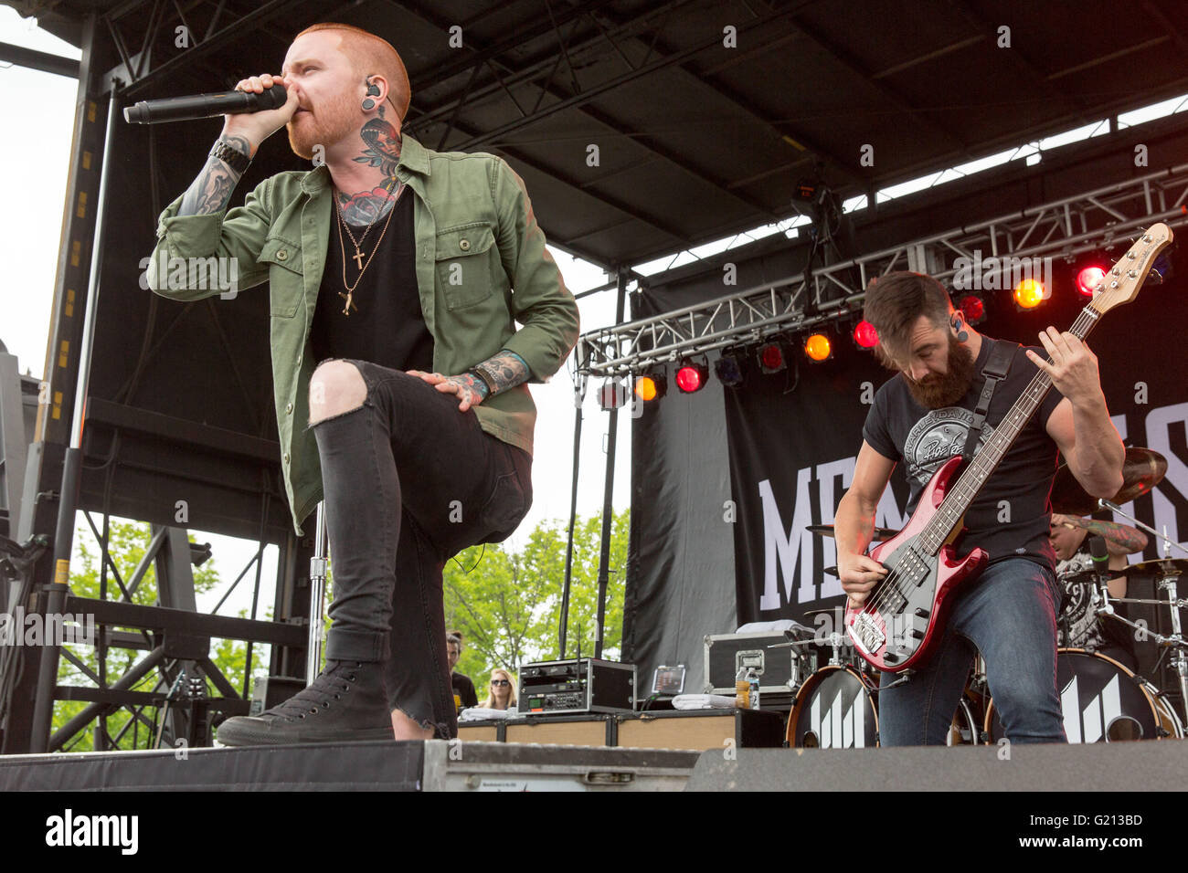 Columbus, Ohio, USA. 20th May, 2016. Singer MATTY MULLINS (L) and CORY ...