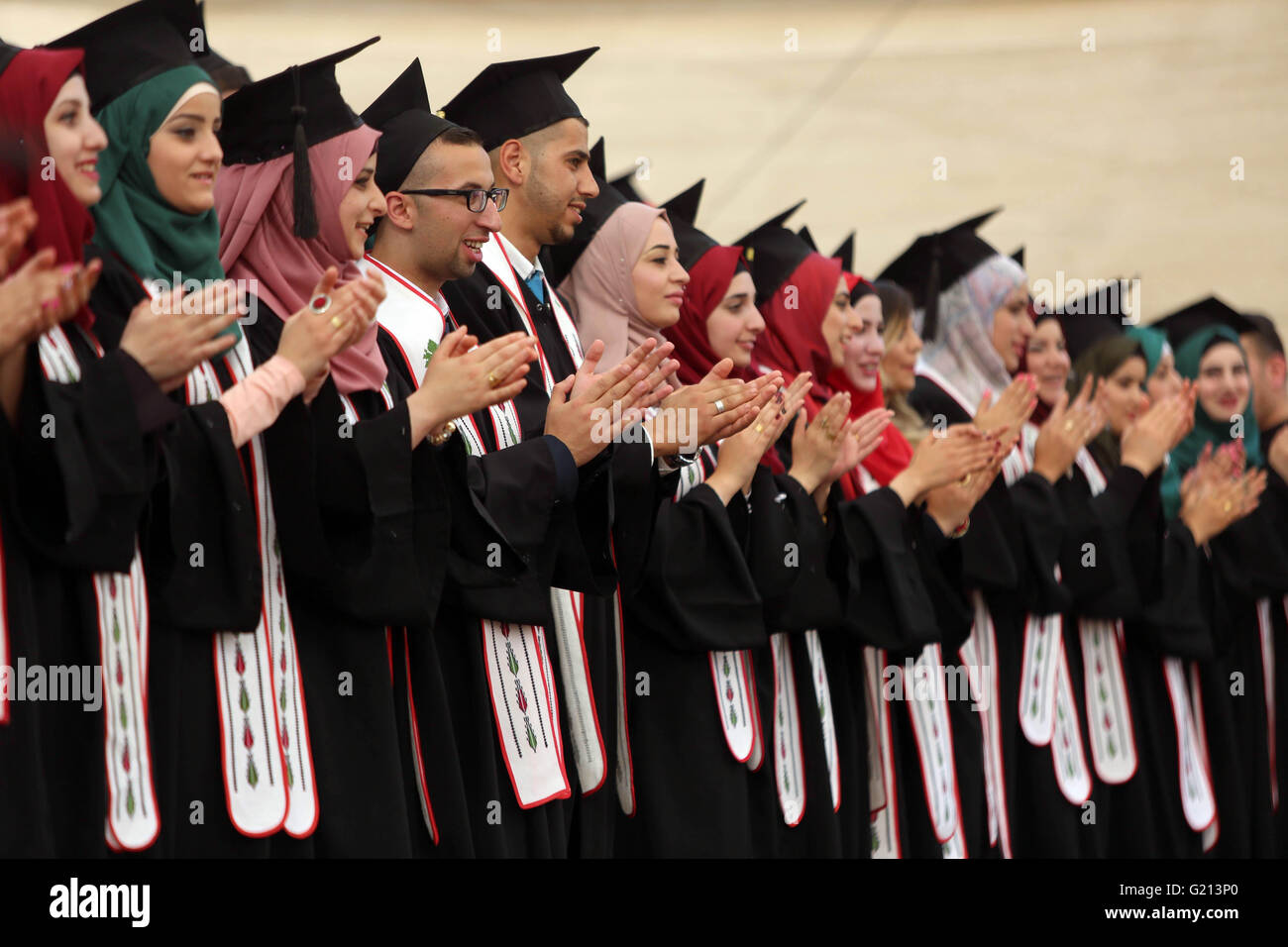 Ramallah, West Bank, Palestinian Territory. 21st May, 2016. Palestinian ...