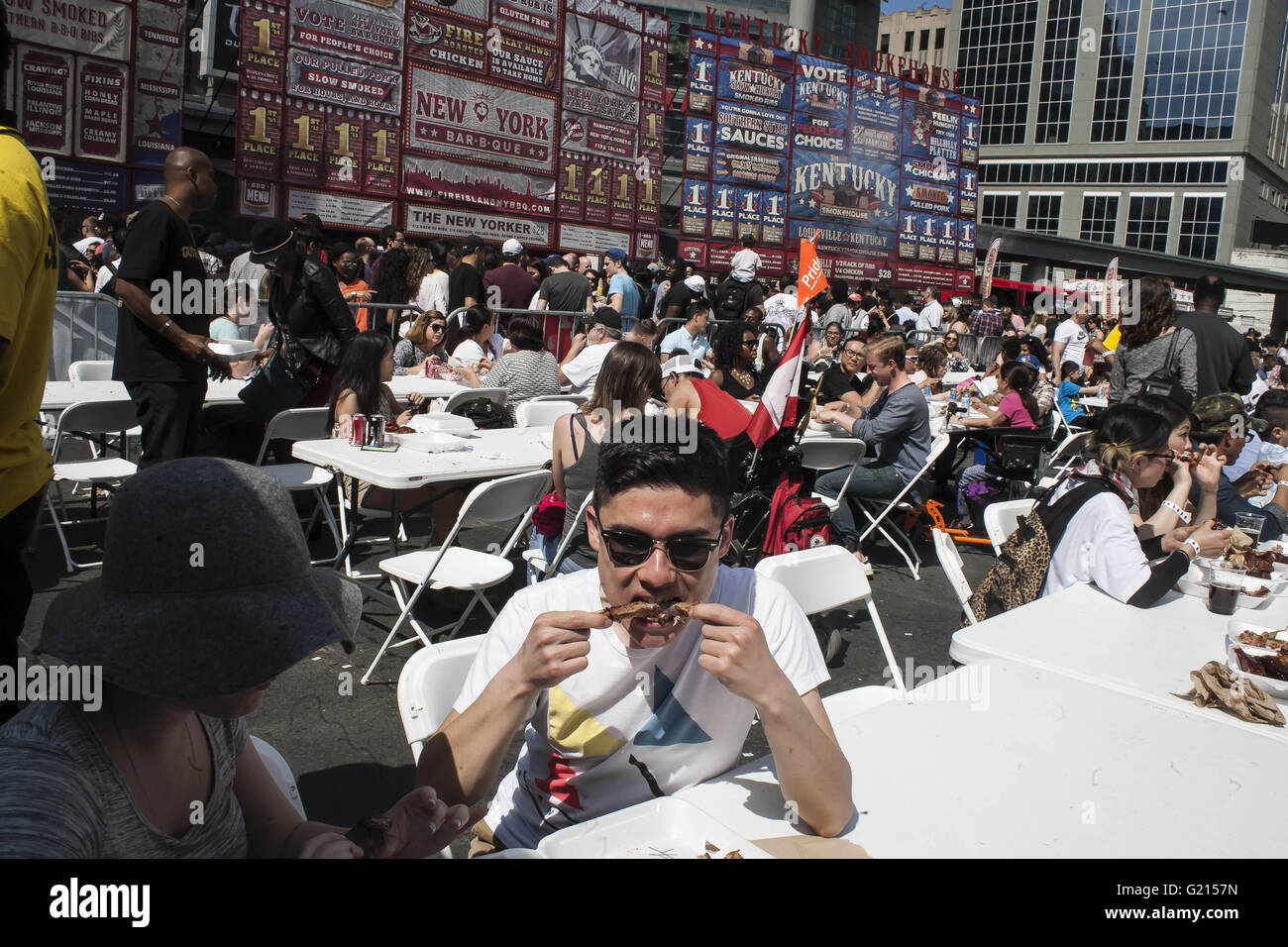 Ribfest hi-res stock photography and images - Alamy