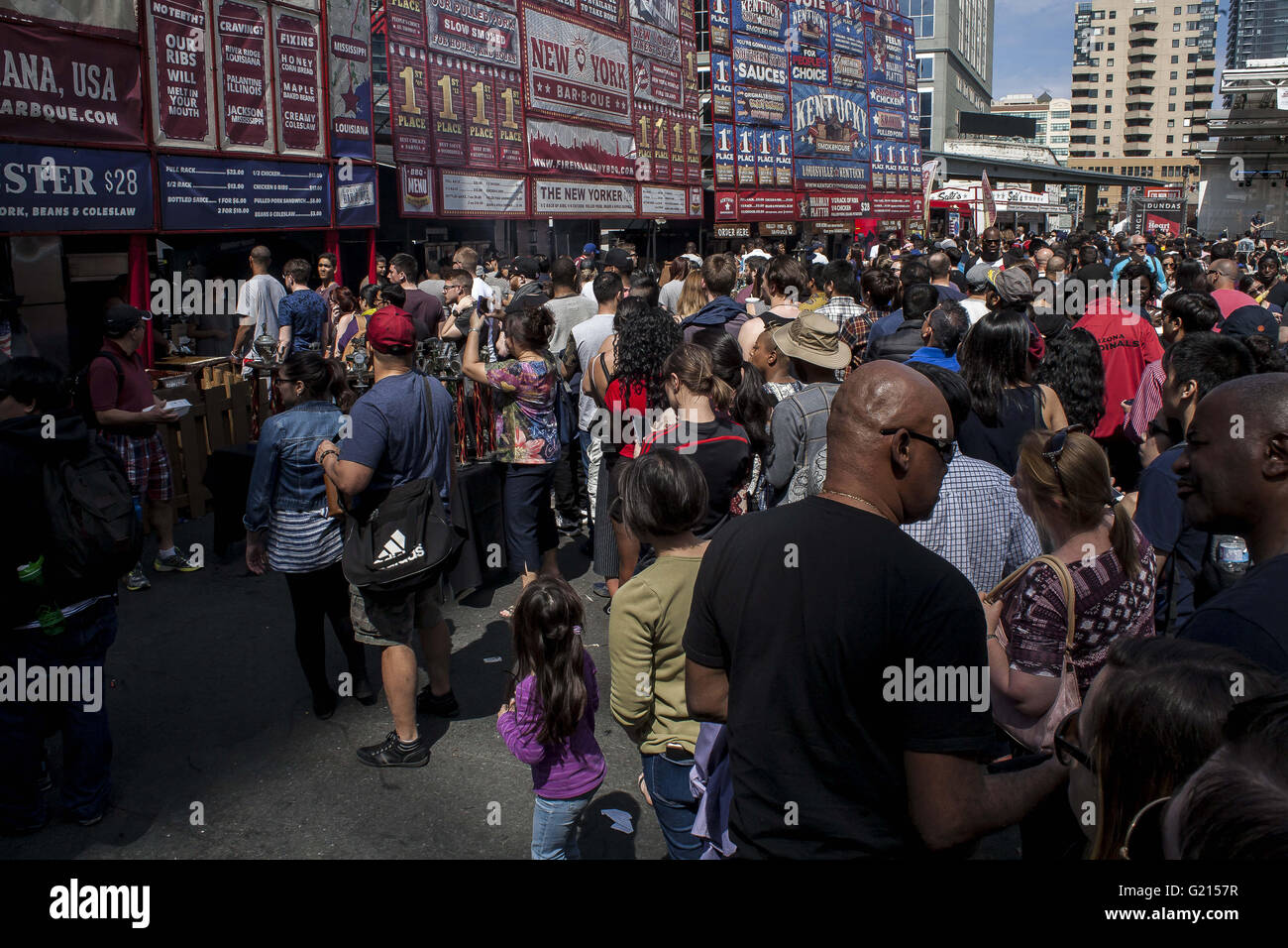 Toronto ribfest hi-res stock photography and images - Alamy