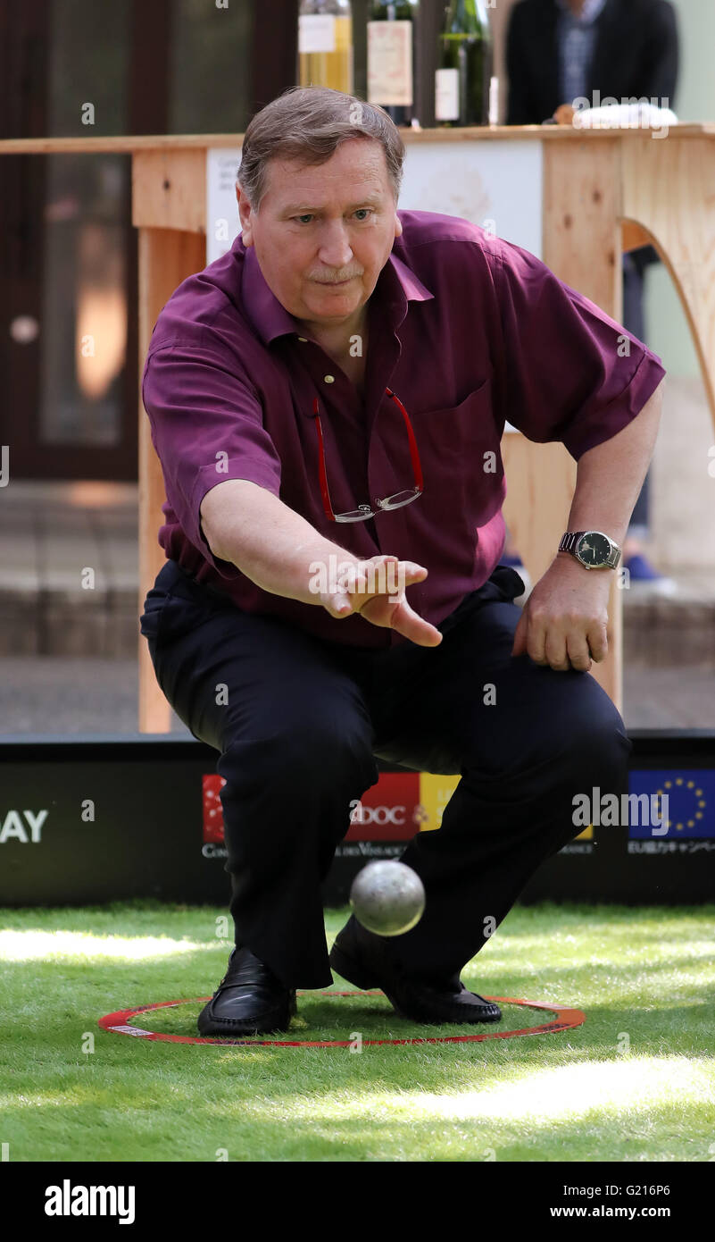 Tokyo, Japan. 21st May, 2016. French restaurant Pachon owner chef Andre ...