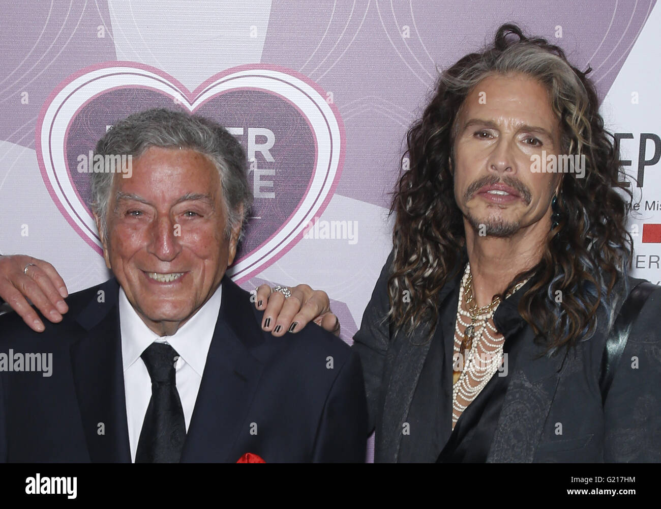 Las Vegas, NV, USA. 21st May, 2016. Tony Bennett, Steven Tyler. Keep ...