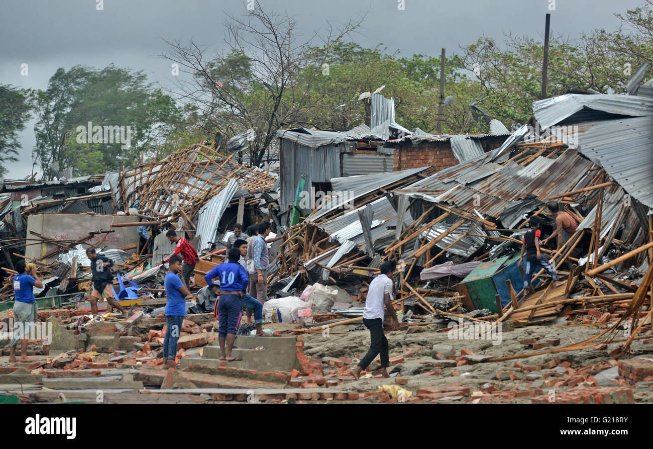 Chittagong. 21st May, 2016. Photo taken on May 21, 2016 shows a scene ...