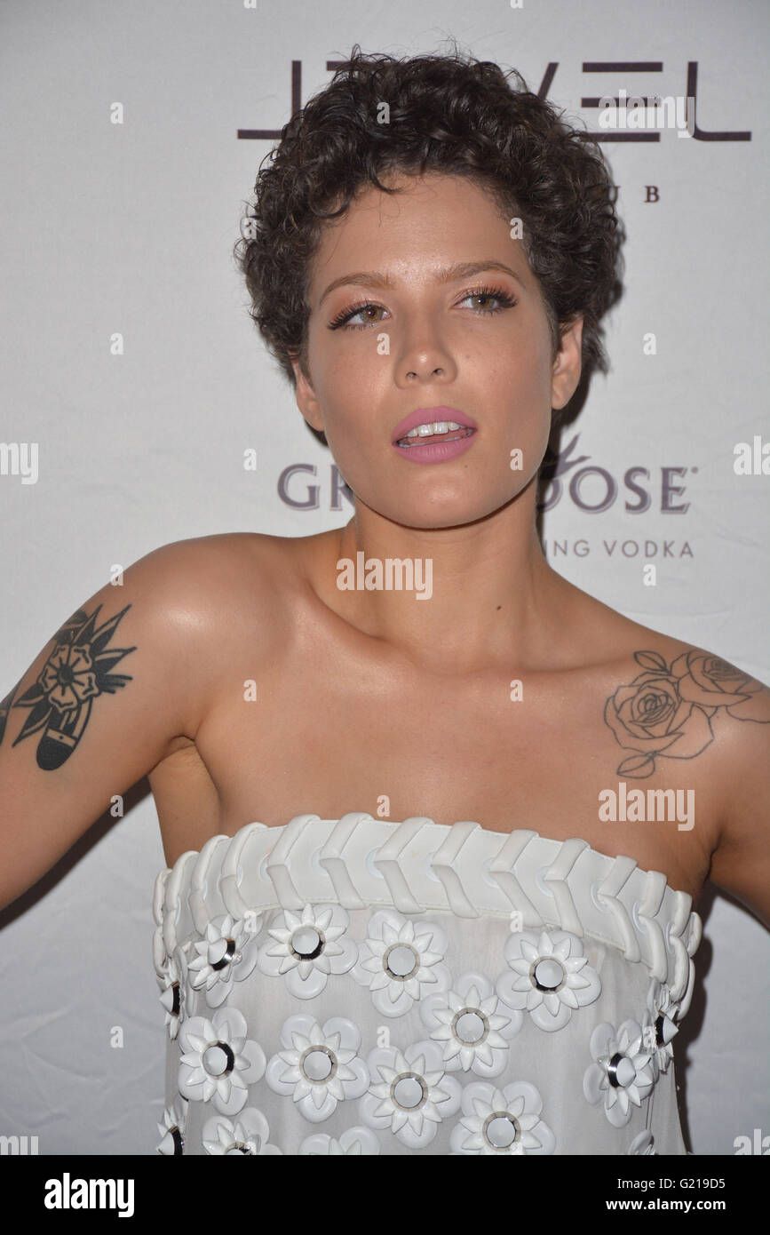 Las Vegas, Nevada, USA. 22nd May, 2016. Singer Halsey visits Jewel ...