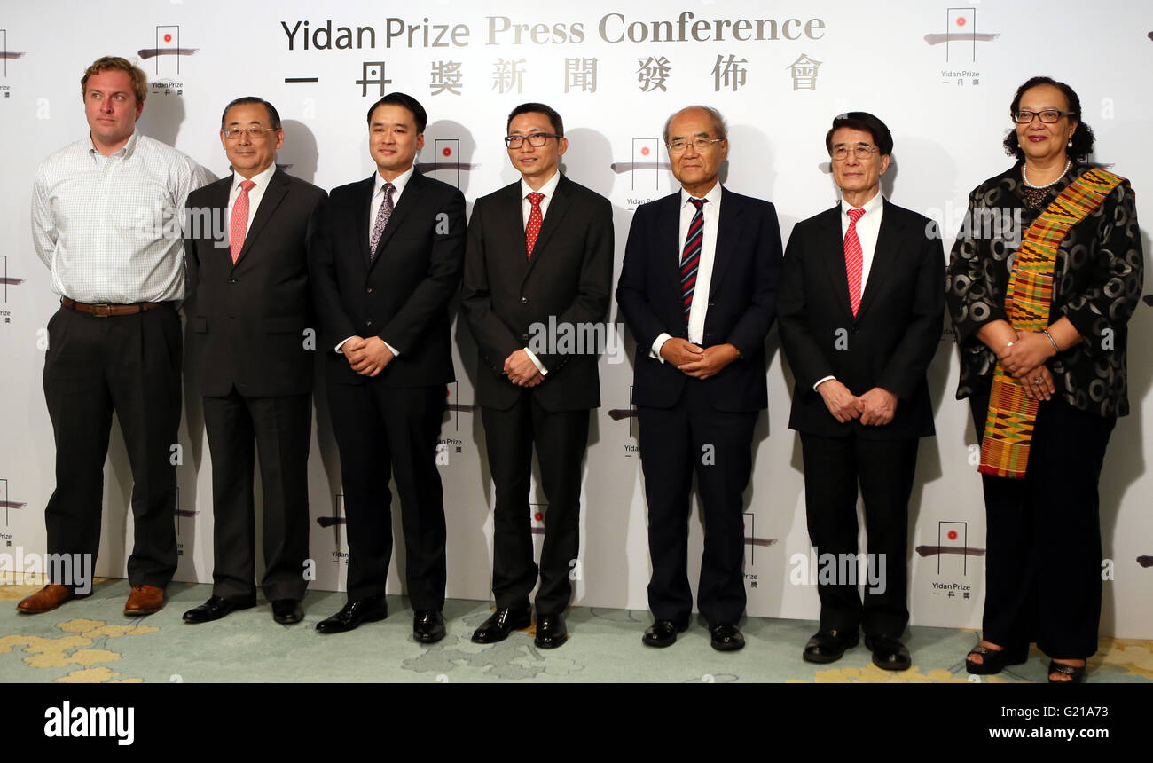 Hong Kong, China's Hong Kong. 22nd May, 2016. Chen Yidan (C), one of ...