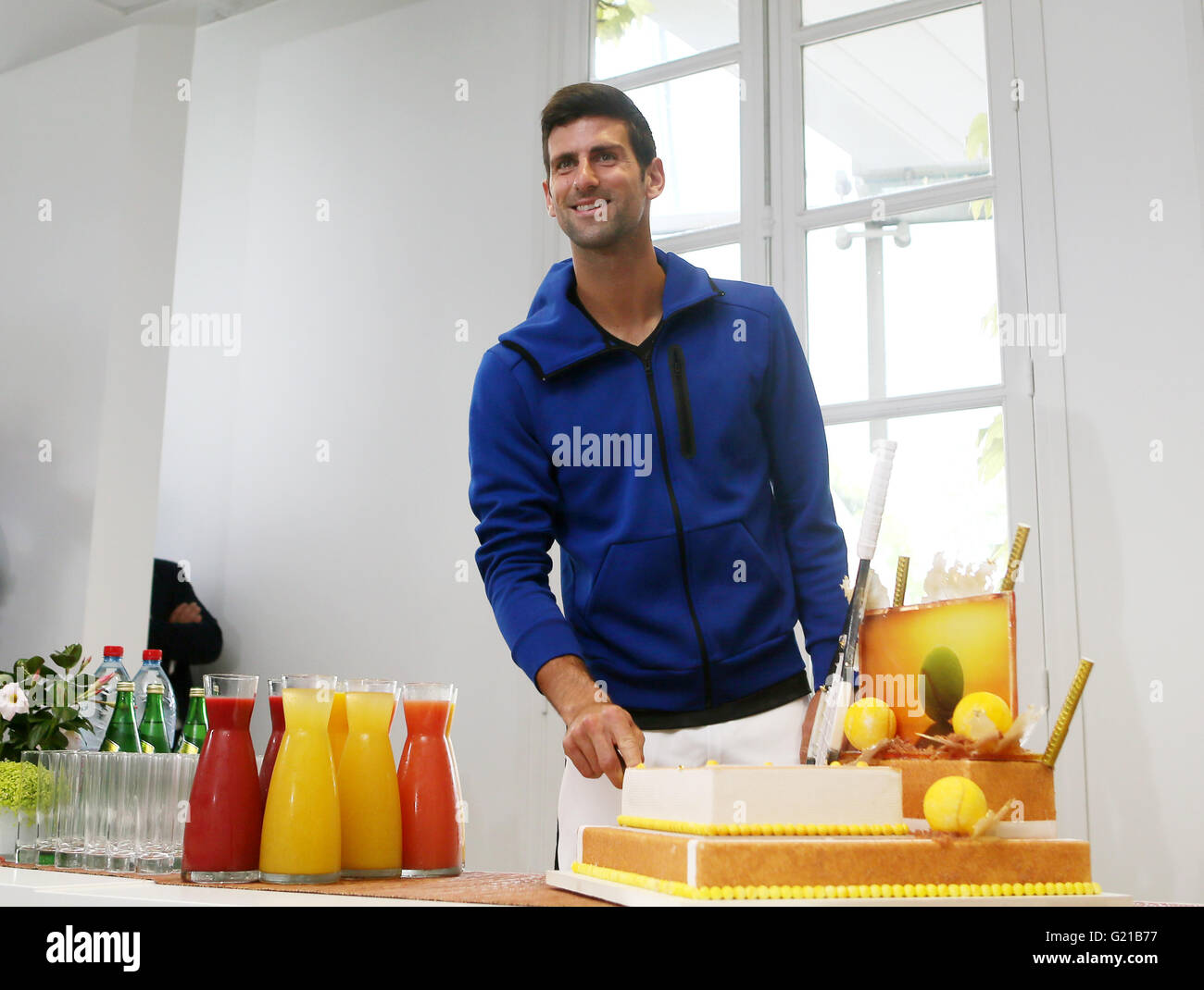 Paris. 22nd May, 2016. Serbia's Novak Djokovic cuts his birthday cake ...
