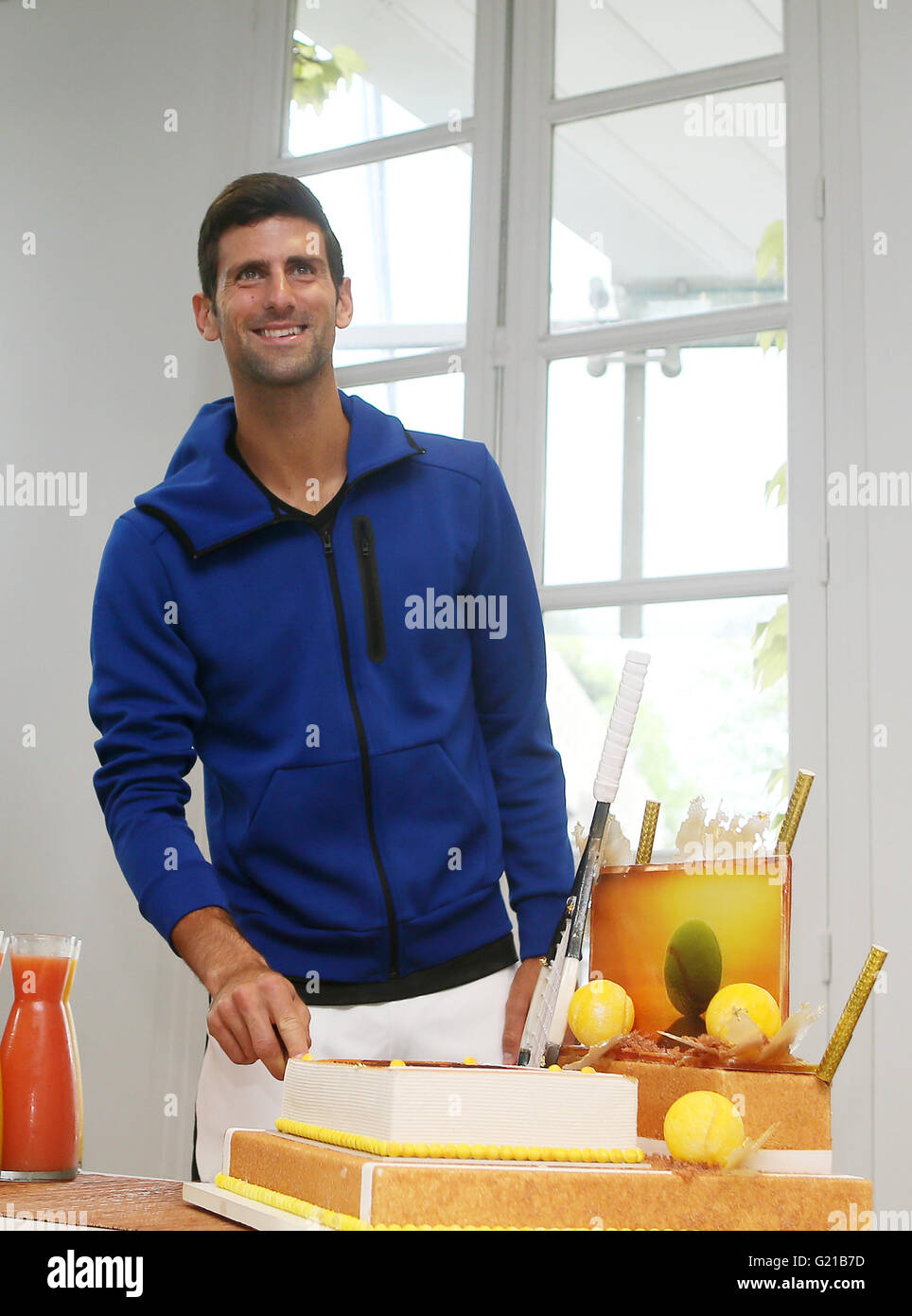 Birthday tennis hi-res stock photography and images - Alamy