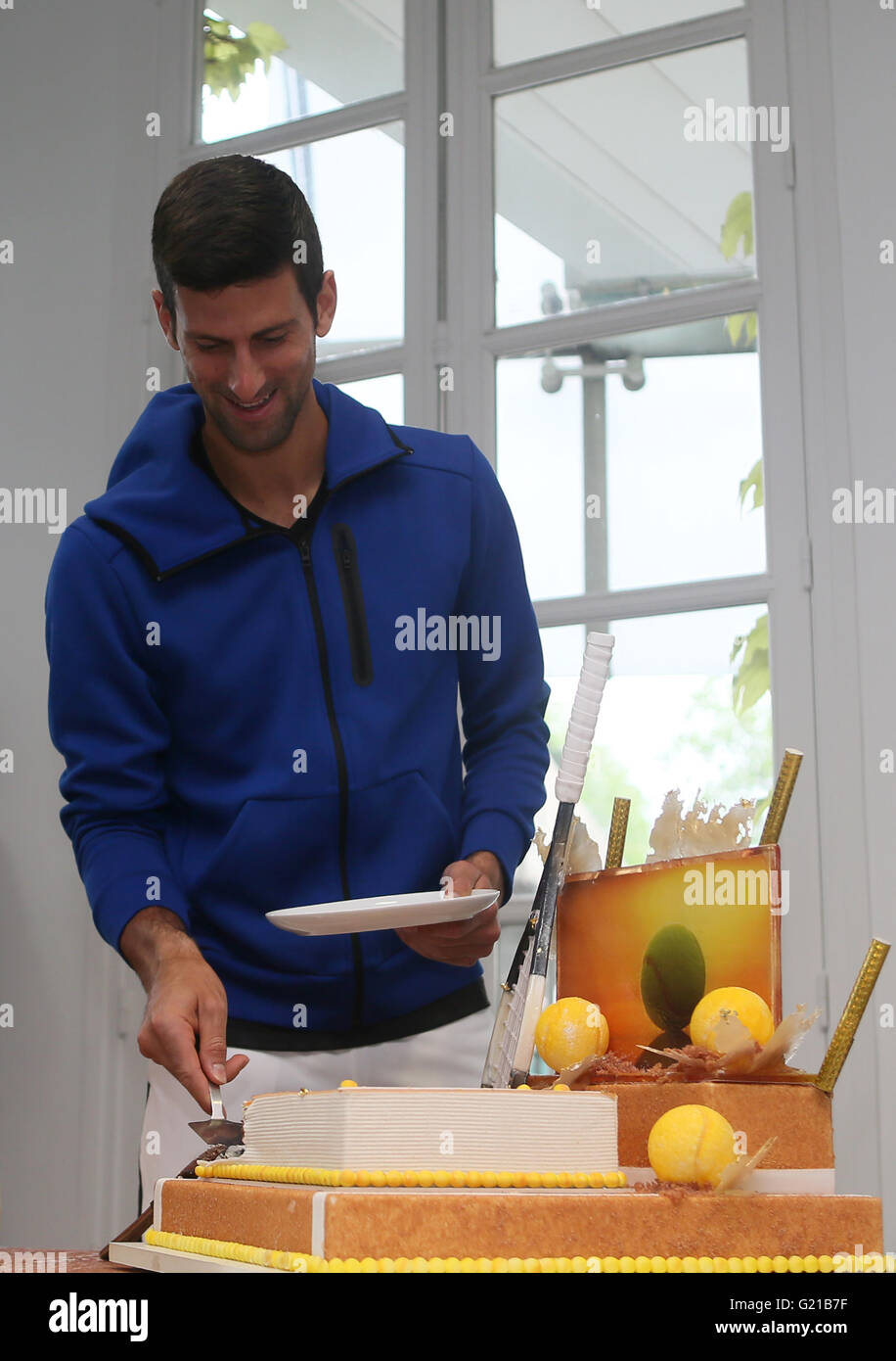 Paris. 22nd May, 2016. Serbia's Novak Djokovic cuts his birthday cake ...