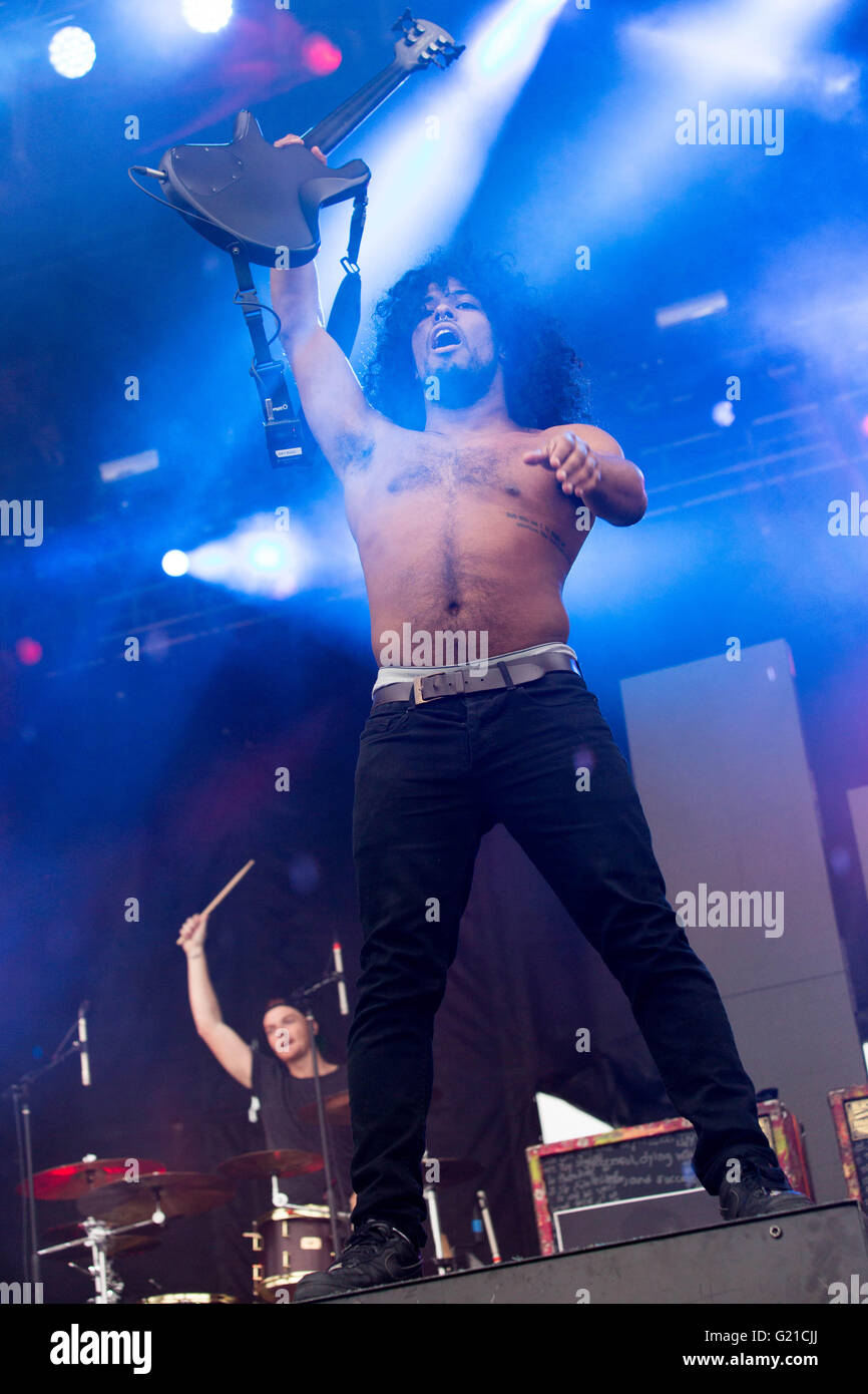 Columbus, Ohio, USA. 21st May, 2016. Bassist SKYLER ACORD of Issues ...