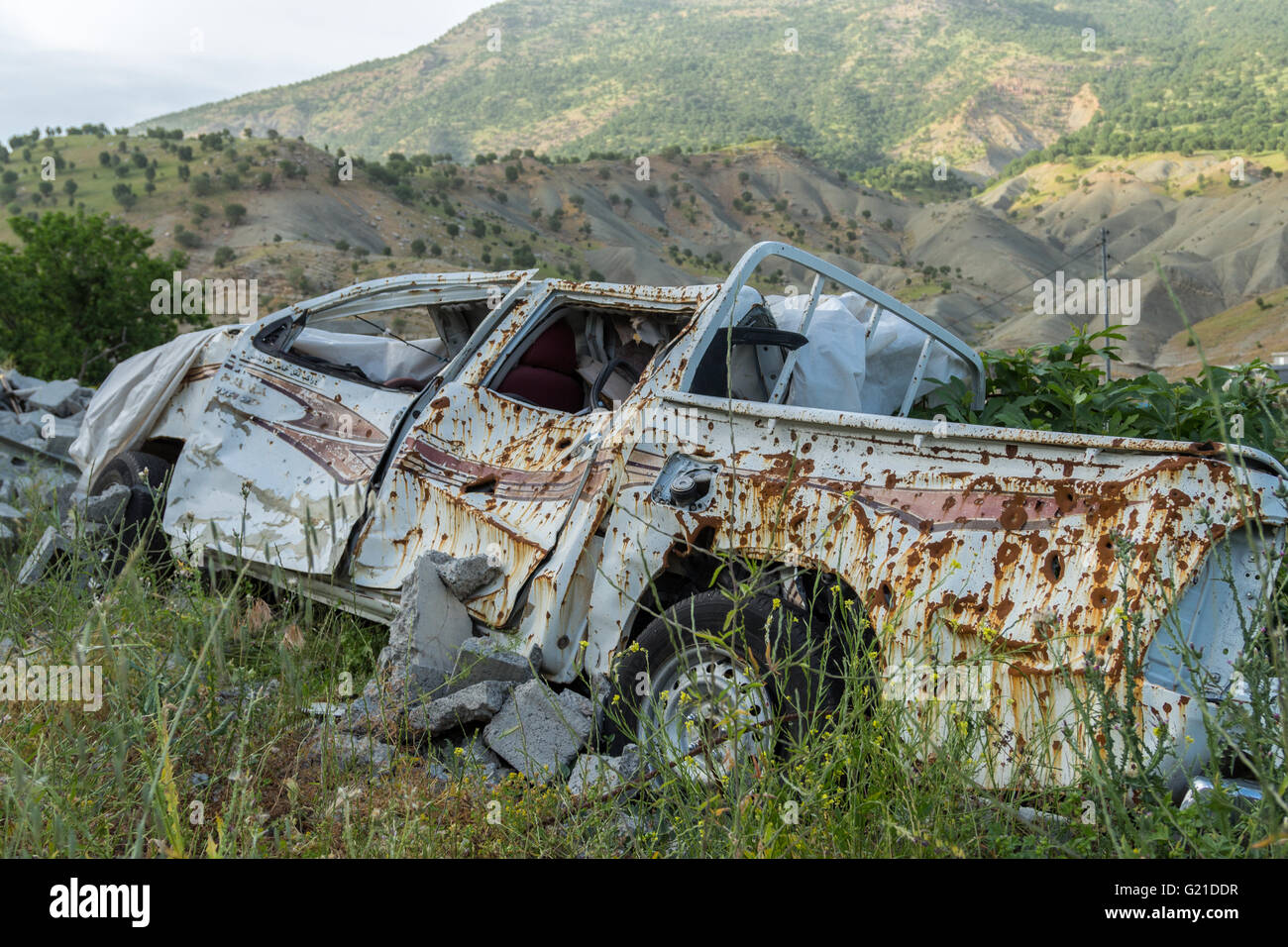 Qandil, Iraq. 15th May, 2016. In the Qandil mountains the guerrilla of ...