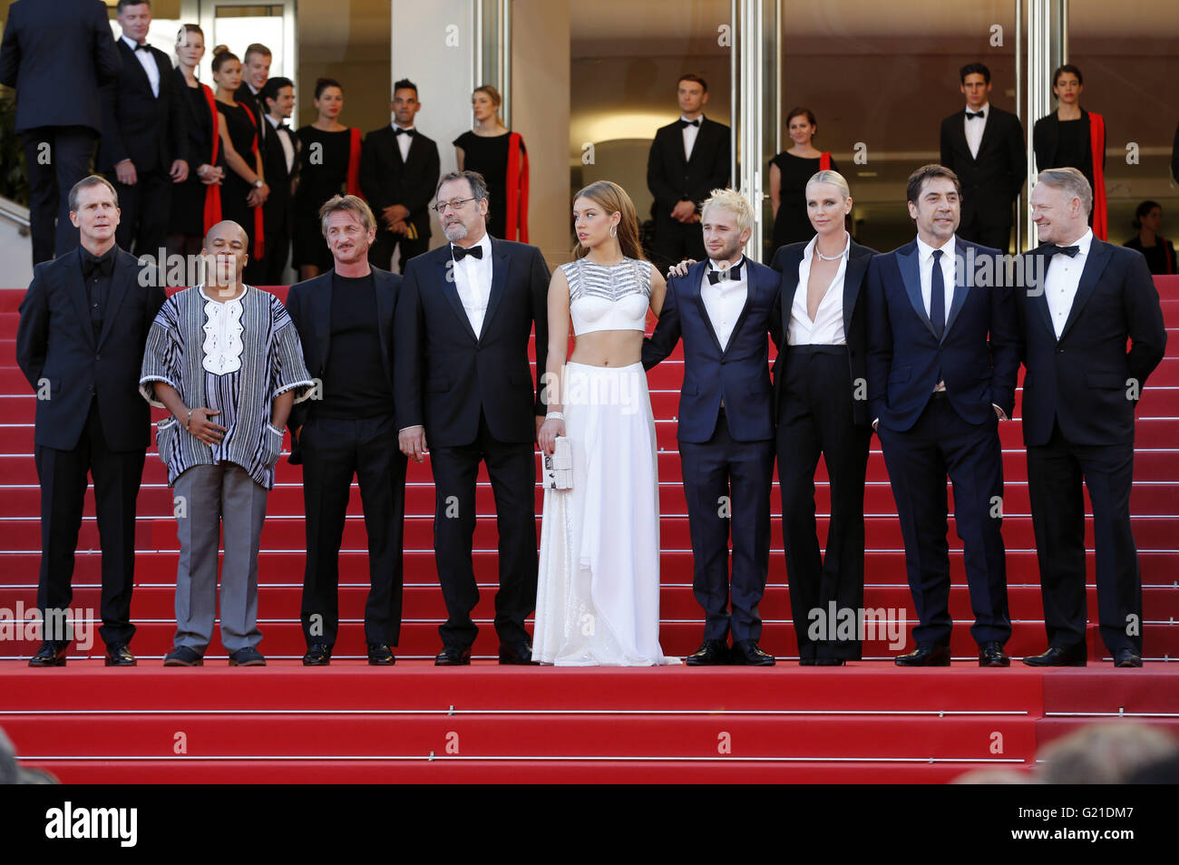 Sean penn and adele exarchopoulos hi-res stock photography and images ...