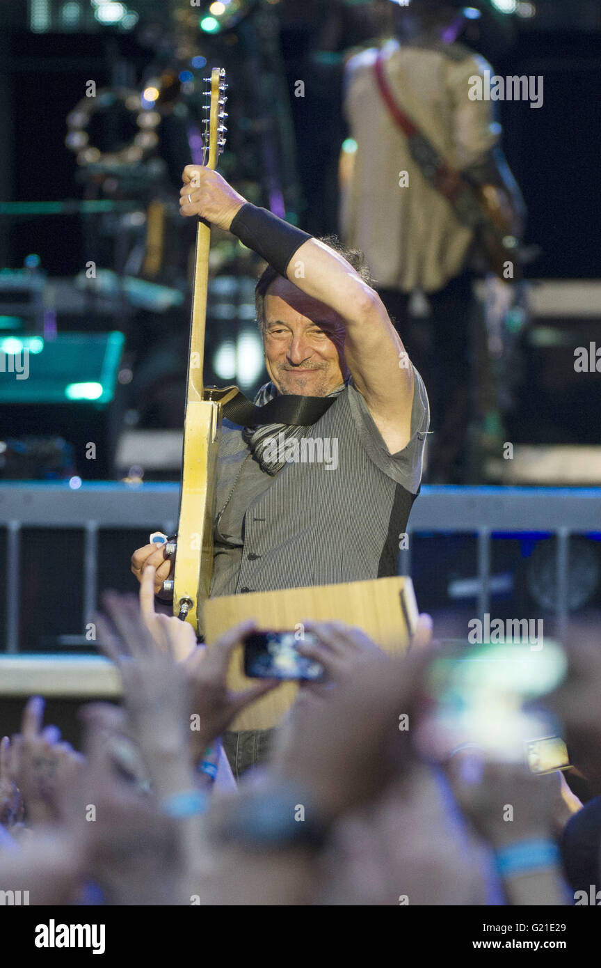 Madrid, Spain. 21st May, 2016. Bruce Springsteen performs live on stage ...