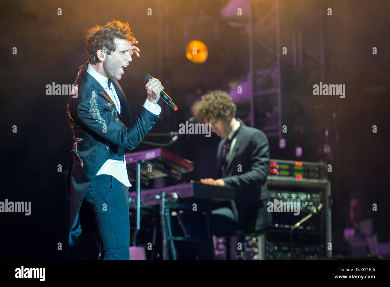 Mika concert hi-res stock photography and images - Alamy