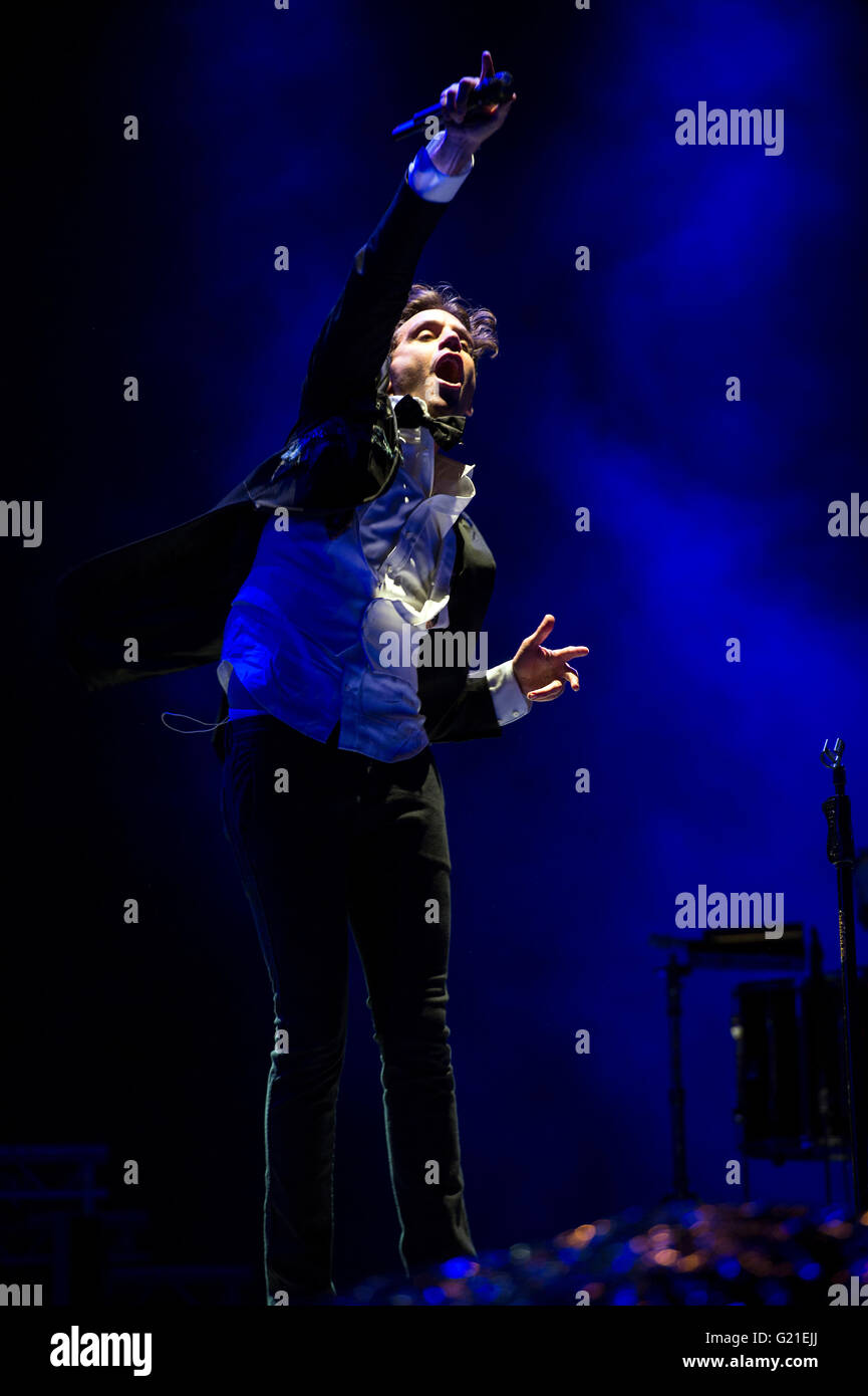 Mika in concert london hi-res stock photography and images - Alamy