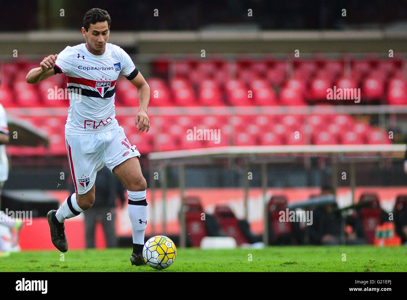 SAO PAULO, Brazil - 22/05/2016: SAO PAULO X internationally PH Goose S?o Paulo during the match ...