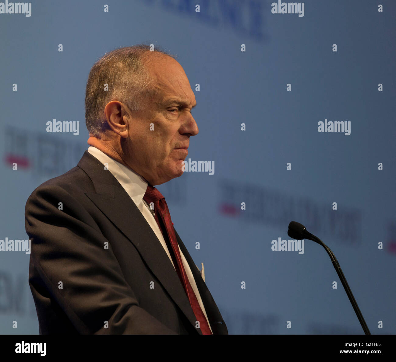 Jewish newspaper usa hi-res stock photography and images - Alamy