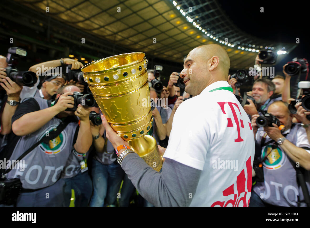 Dfb trophy final hi-res stock photography and images - Alamy