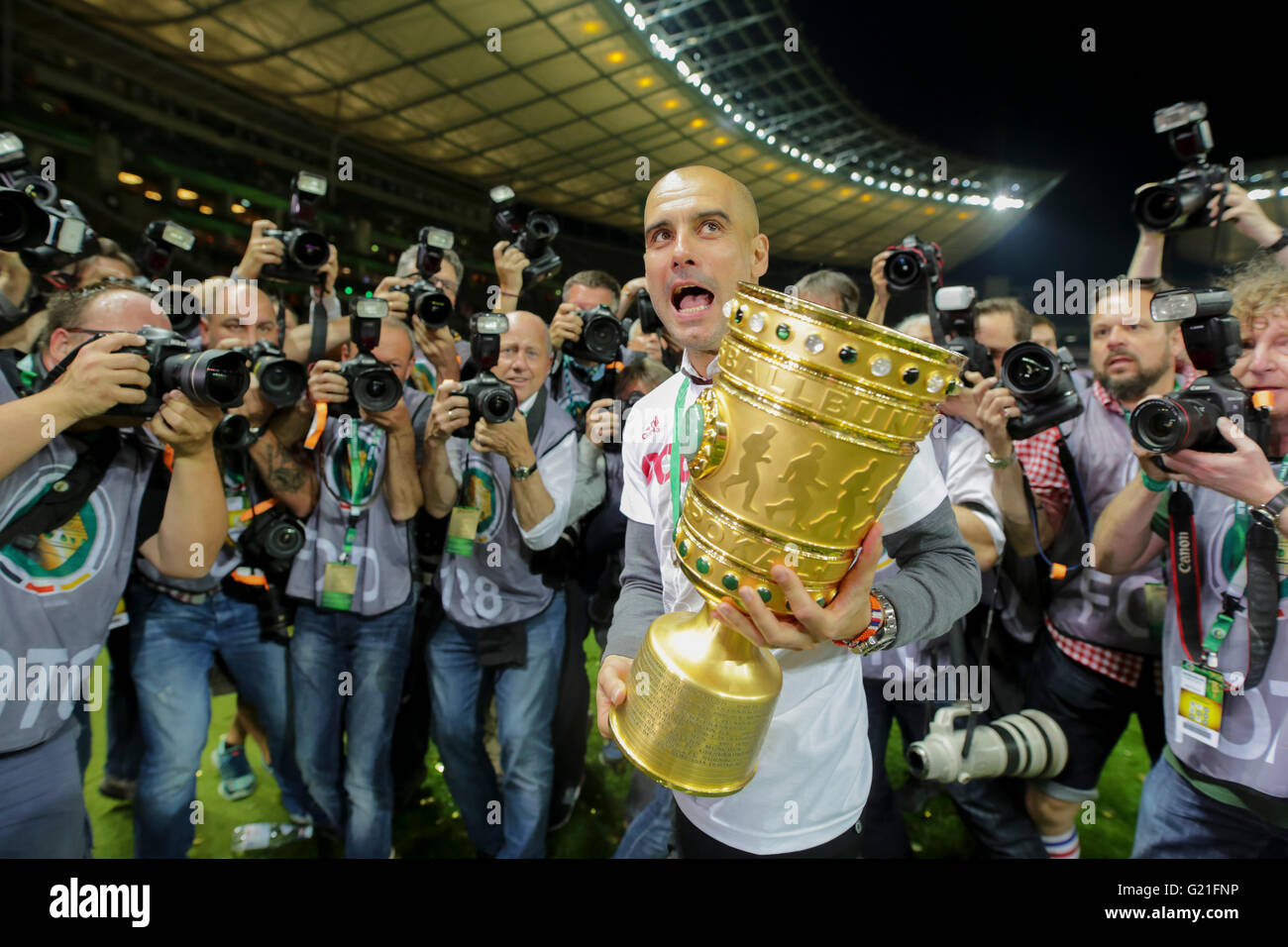 Dfb trophy hi-res stock photography and images - Alamy
