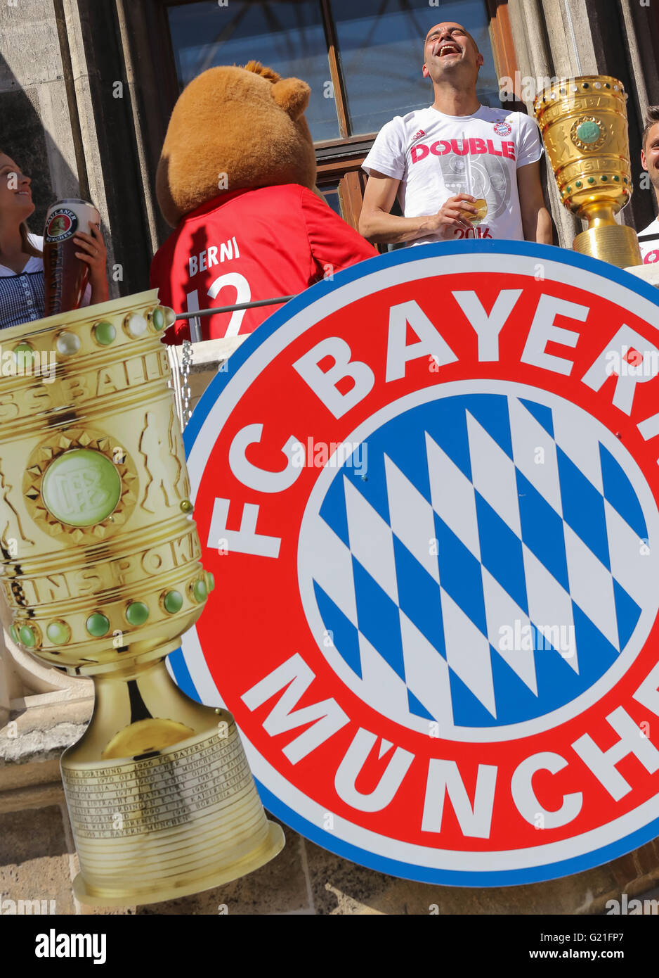 Bayern coach Pep GUARDIOLA (FCB) celebrates on the Marienplatz with the ...