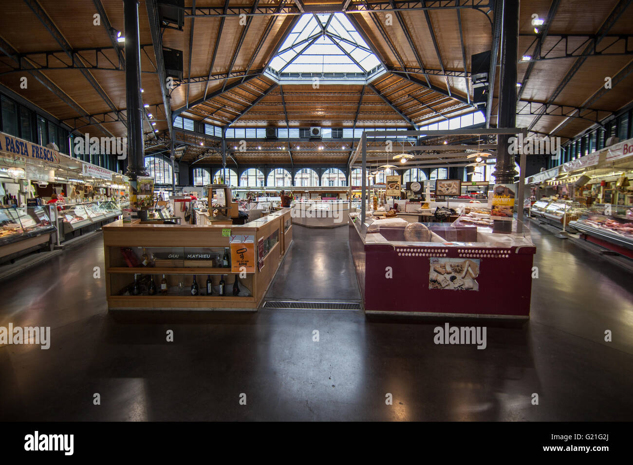 Covered pavillion hi-res stock photography and images - Alamy