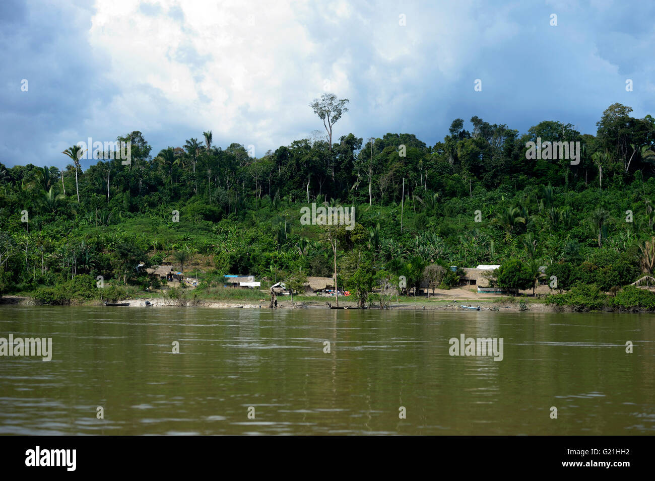 Indigenous Village Sawle Muybu, people of Mudndururú, river Rio Tapajos ...