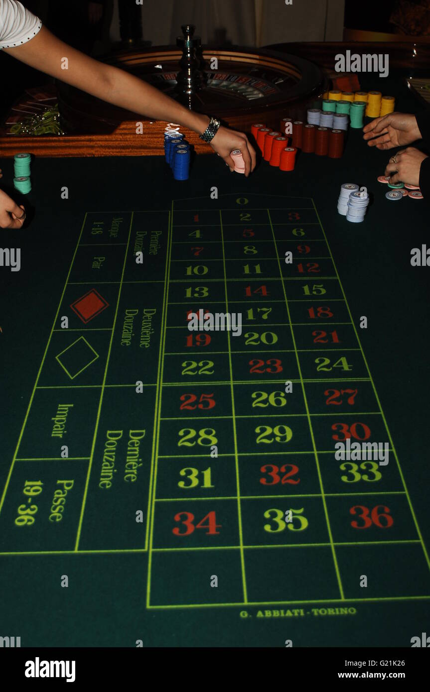 Roulett table hi-res stock photography and images - Alamy