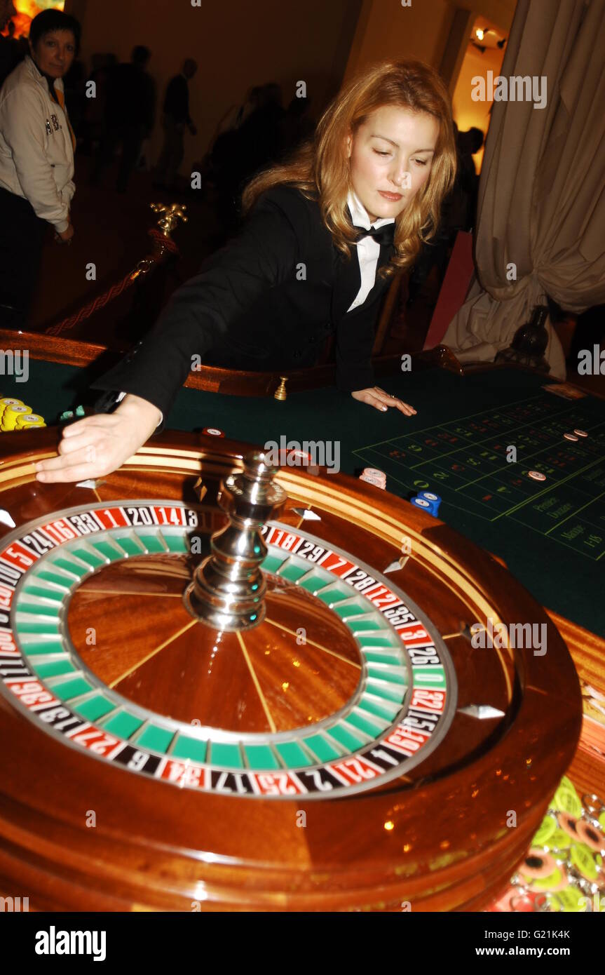 Roulett table hi-res stock photography and images - Alamy
