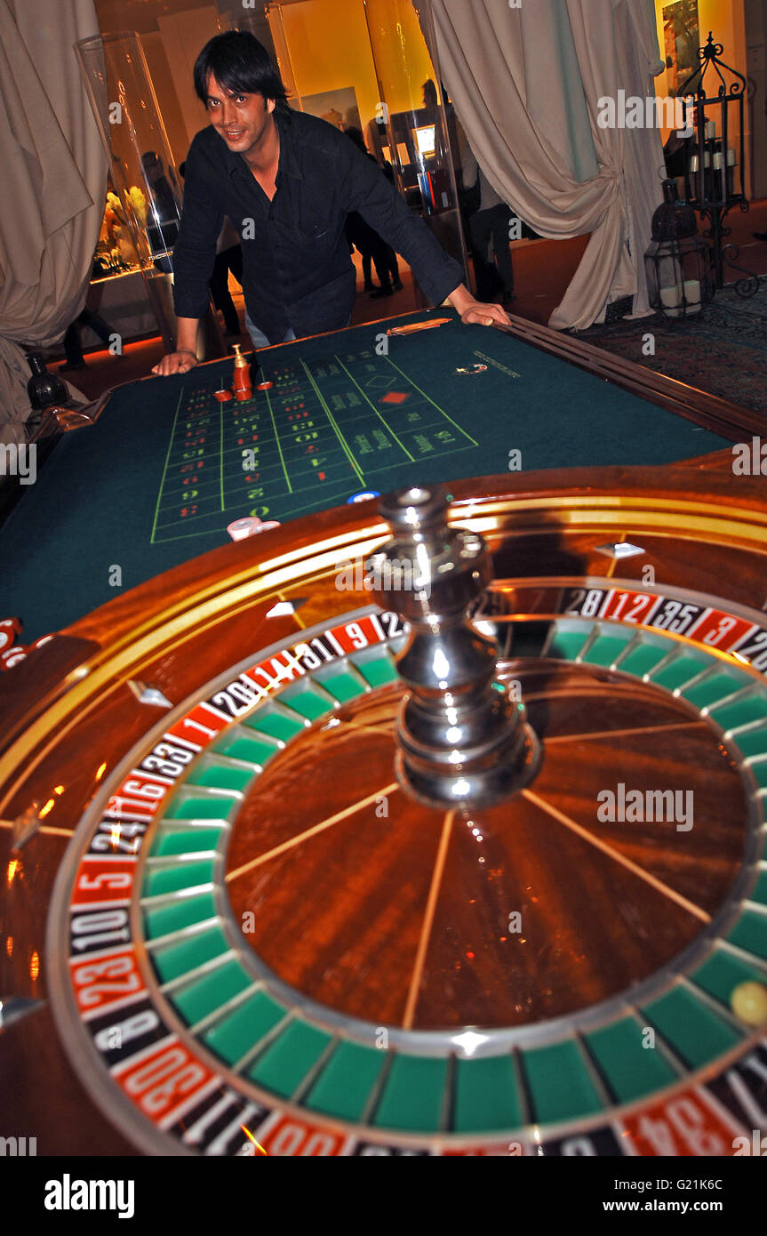 Roulett table hi-res stock photography and images - Alamy