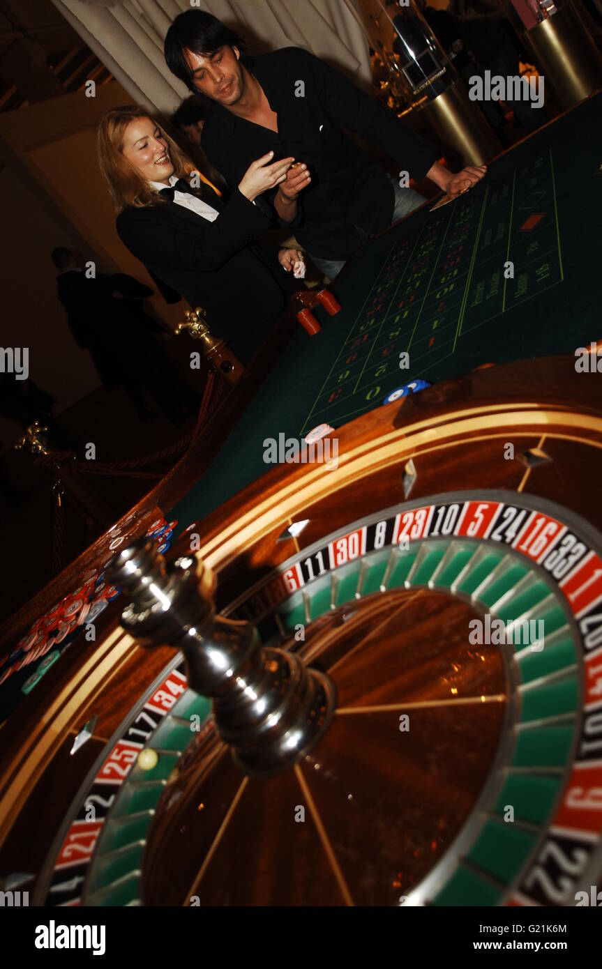 Roulett table hi-res stock photography and images - Alamy