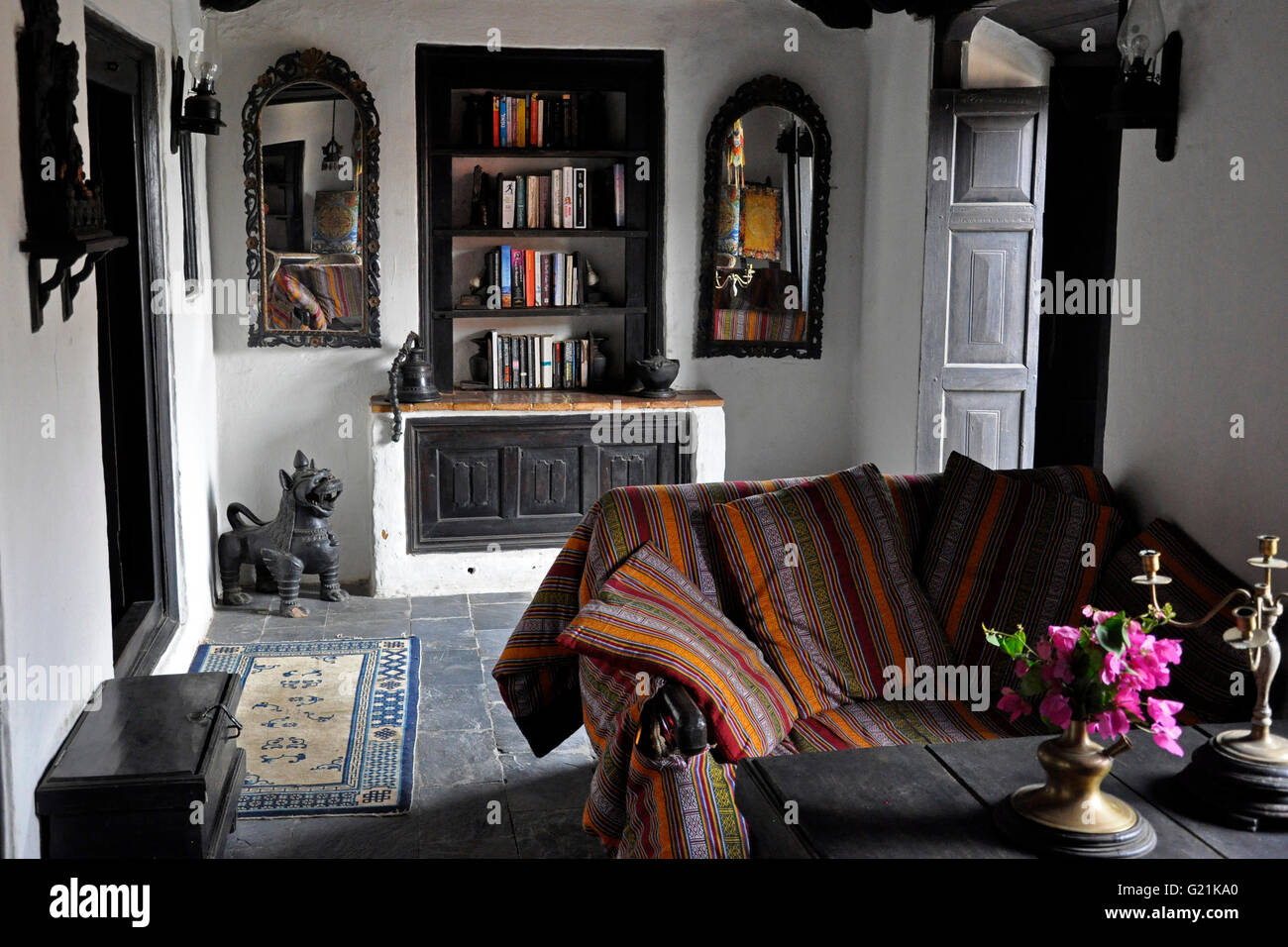 Nepal, Mustang, traditional house Stock Photo - Alamy