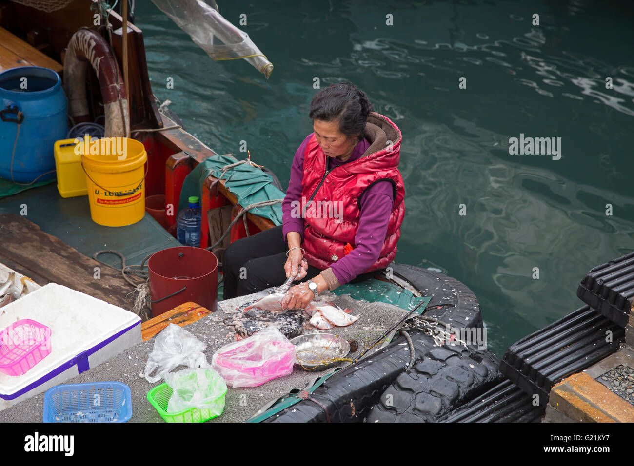 Aberdeen fish market hong kong hi-res stock photography and images - Alamy